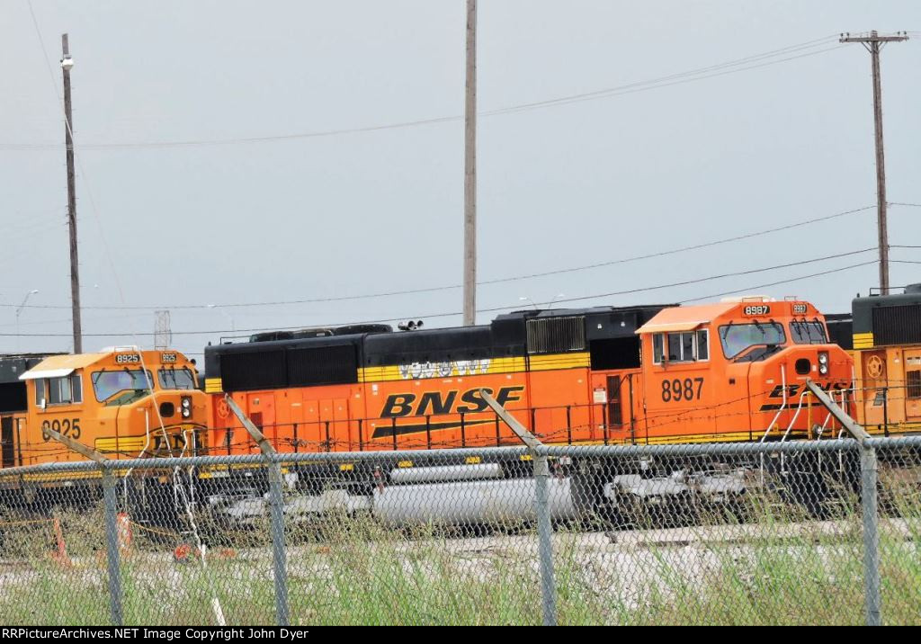 BNSF 8987